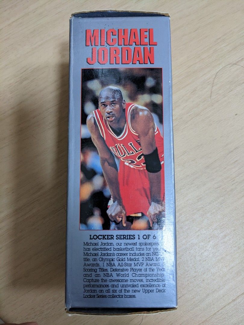 NBA Card - Michael Jordan Locker Series Box, 興趣及遊戲, 玩具 & 遊戲類 - Carousell