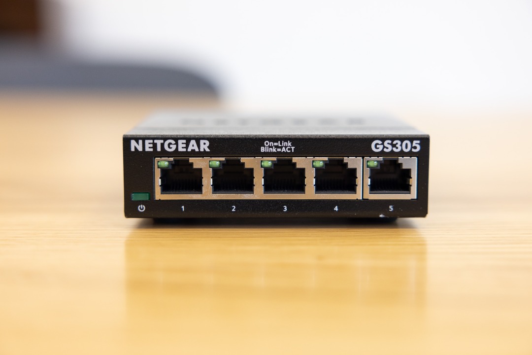 Netgear GS305 5 port unmanaged switch, Computers & Tech, Parts ...