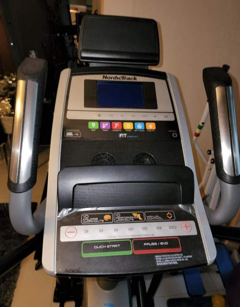 NORDIC TRACK ELLIPTICAL E7.0Z GYM EQUIPMENT, Sports Equipment, Exercise ...