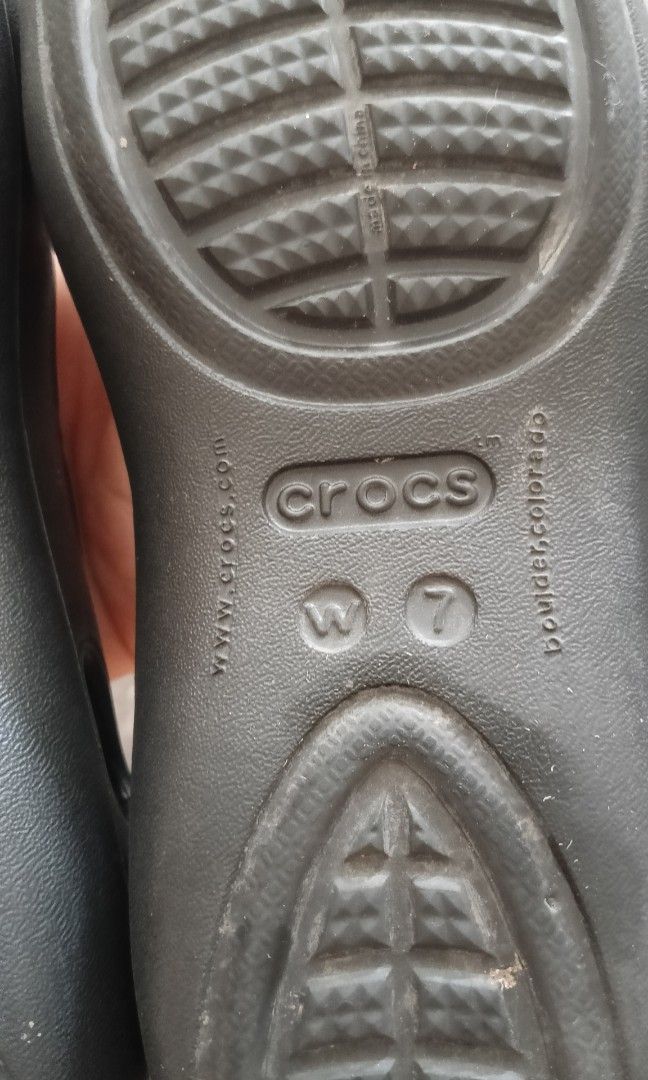 Original Crocs, Women's Fashion, Footwear, Flats & Sandals on Carousell