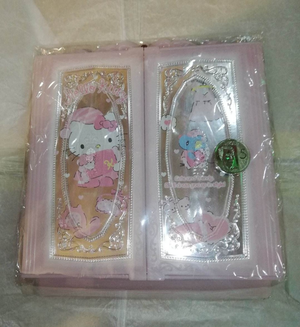 Original Hello Kitty Magical Wonder Foldable 3 Panel Standing Mirror ...