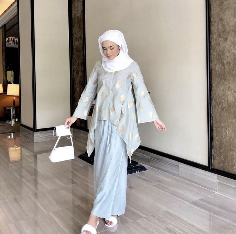 Poplook Premium Kurung, Women's Fashion, Muslimah Fashion, Baju Kurung ...
