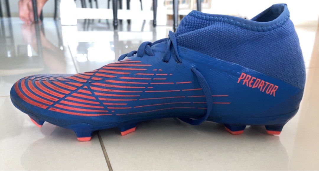 Predator Edge 1. Blue Football/Soccer Boogs, Sports Equipment, Sports ...