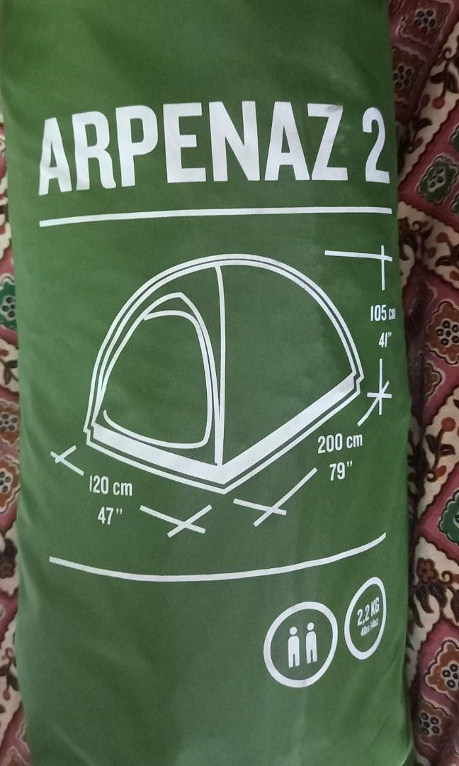 Quechua tent, Arpenaz 2, Sports Equipment, Hiking & Camping on Carousell