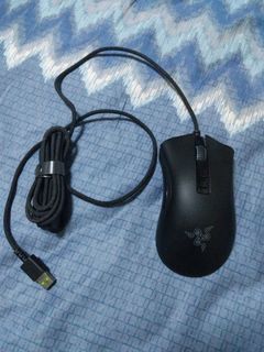 Razer Deathadder V2, Computers & Tech, Parts & Accessories, Mouse ...