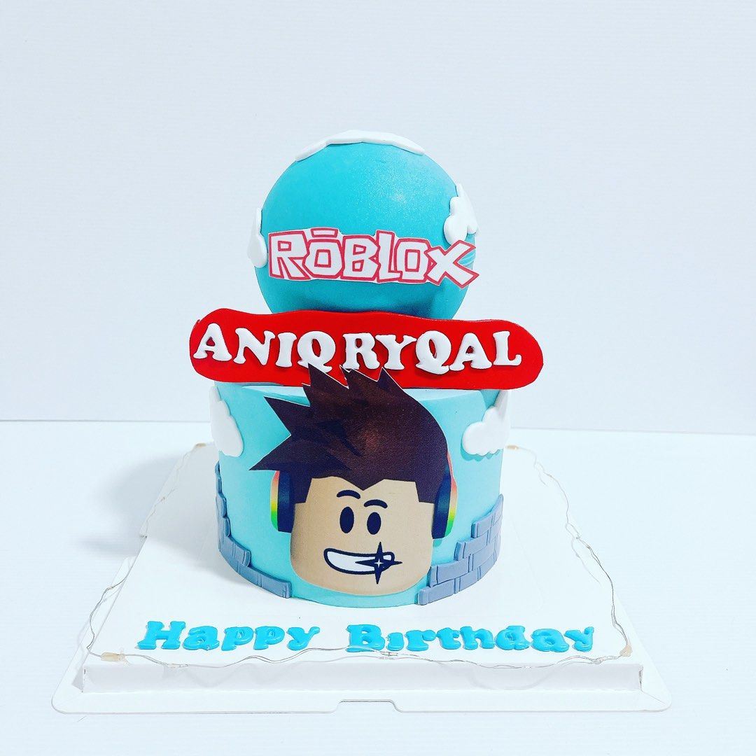 Roblox cake/customcake/pinata cake/, Food & Drinks, Homemade Bakes on ...