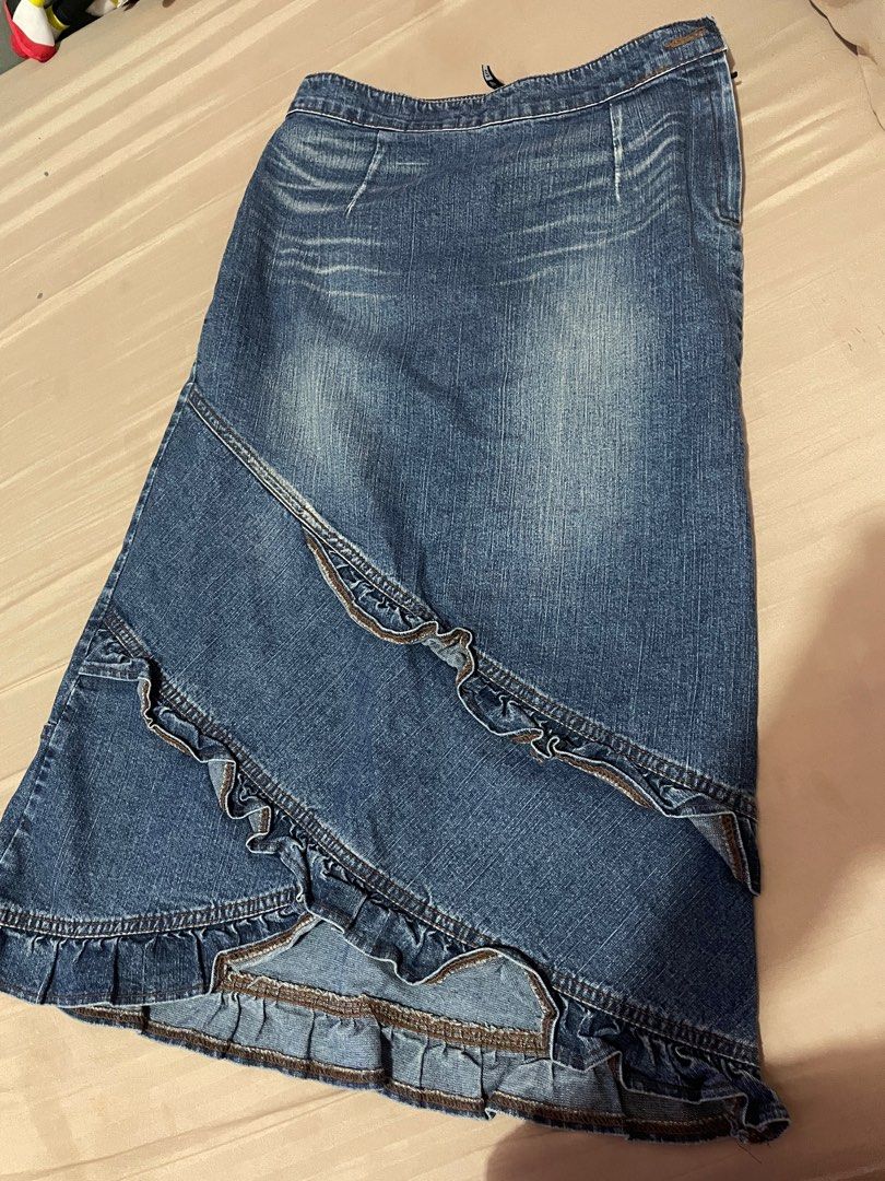 Ruffled denim skirt, Women's Fashion, Bottoms, Skirts on Carousell