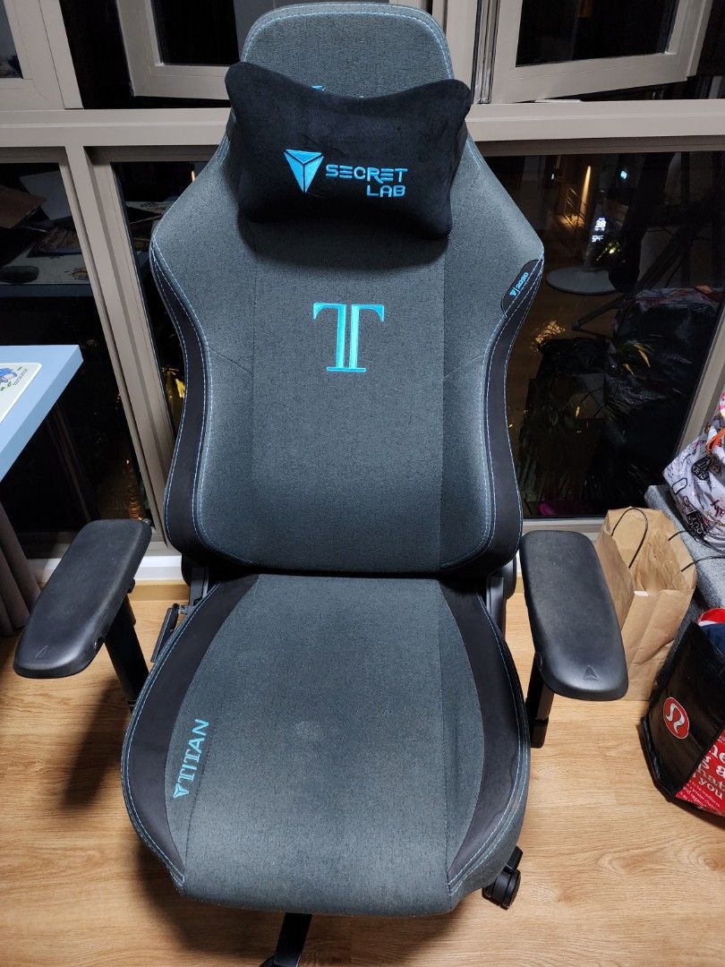 Secret Lab Titan Gaming Chair, Furniture & Home Living, Furniture ...