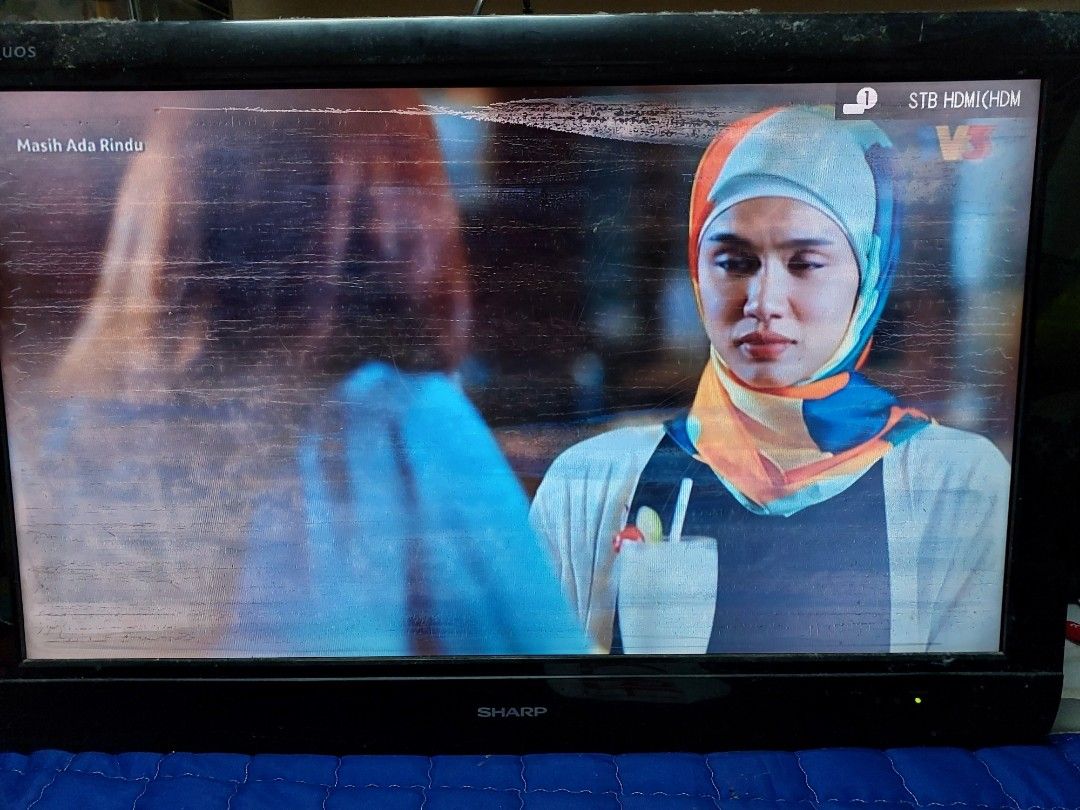 Sharp TV LCD 32 inci, TV & Home Appliances, TV & Entertainment, TV on ...