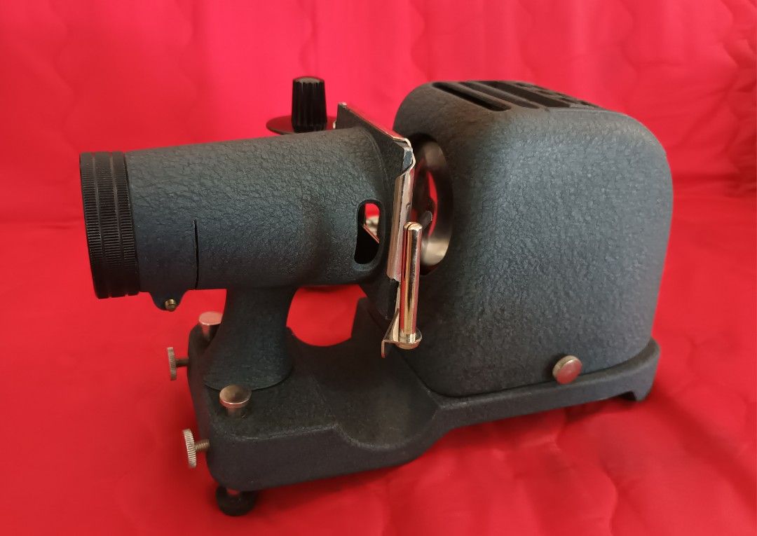 Vintage 35mm Slide Projector with Film Slides, Hobbies & Toys ...