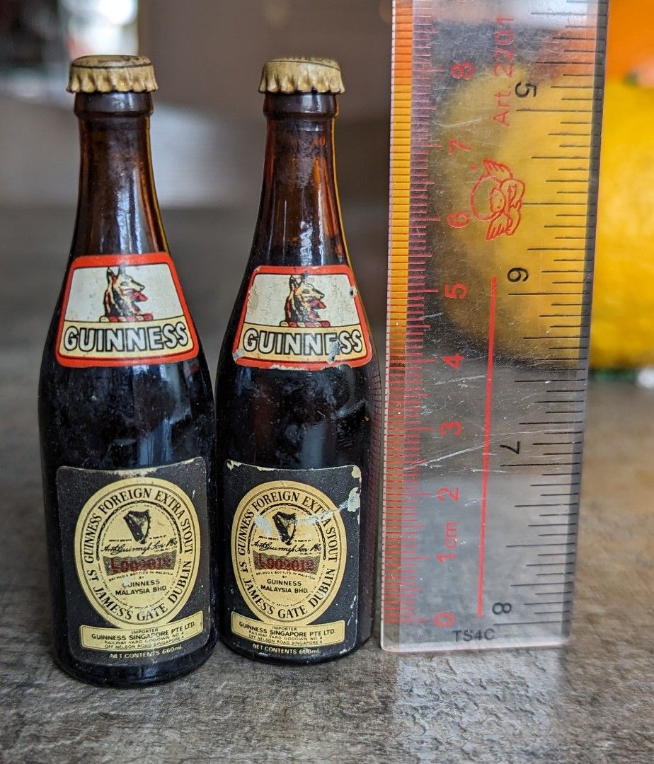 Vintage GUINNESS miniature 红舌狗, Hobbies & Toys, Memorabilia ...