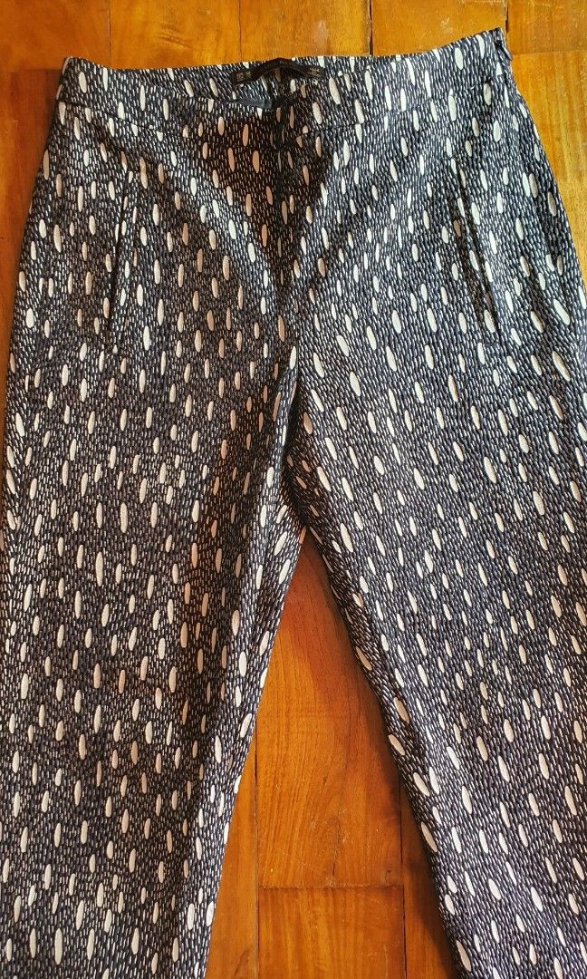 ZARA Basic Trouser Pants, Women's Fashion, Bottoms, Jeans on Carousell