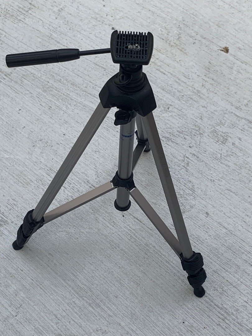 Aluminum Tripod, Photography, Photography Accessories, Tripods & Monopods on Carousell