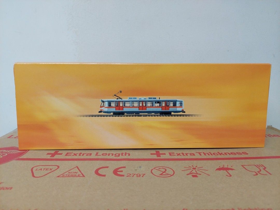 1/87 KCR KCRC 九廣鐵路 九鐵 LRT 第一代 輕便鐵路 輕鐵 列車 模型, 興趣及遊戲, 收藏品及紀念品, 古董收藏 ...