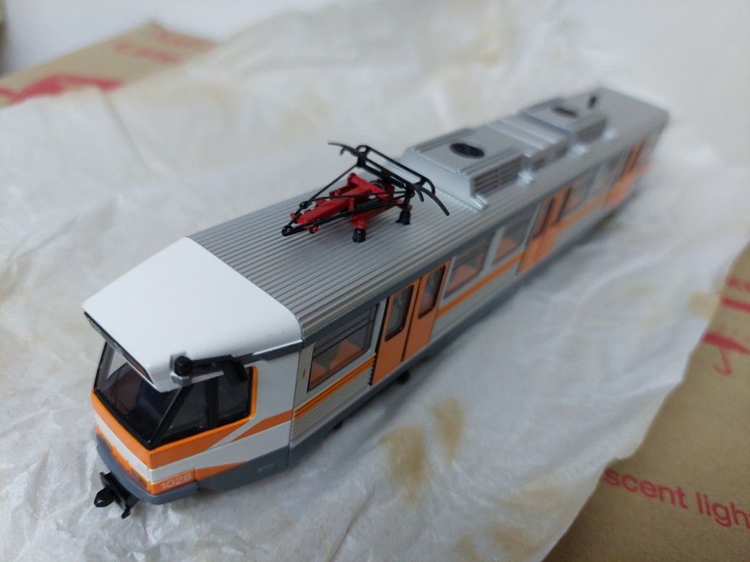 1/87 KCR KCRC 九廣鐵路 九鐵 LRT 第一代 輕便鐵路 輕鐵 列車 模型, 興趣及遊戲, 收藏品及紀念品, 古董收藏 ...