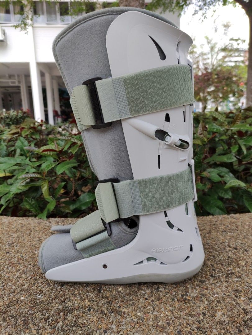 AIRCAST FP ( Foam Pneumatic) Walker Boots ( Size: S), Health ...