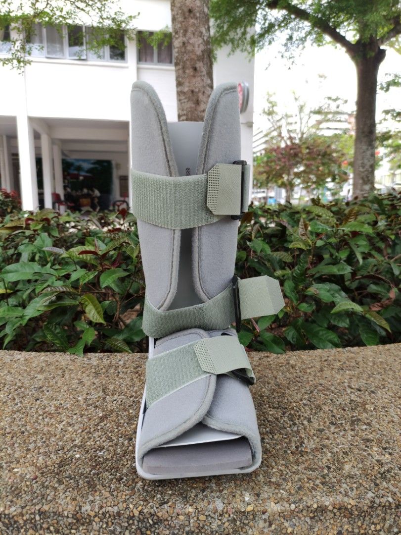 AIRCAST FP ( Foam Pneumatic) Walker Boots ( Size: S), Health ...