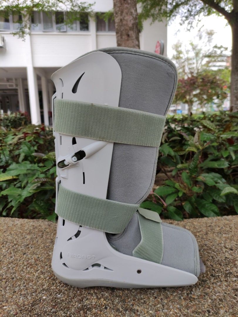 AIRCAST FP ( Foam Pneumatic) Walker Boots ( Size: S), Health ...