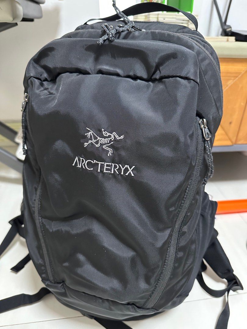 ARCTERYX mantis , 名牌, 手袋及銀包 - Carousell