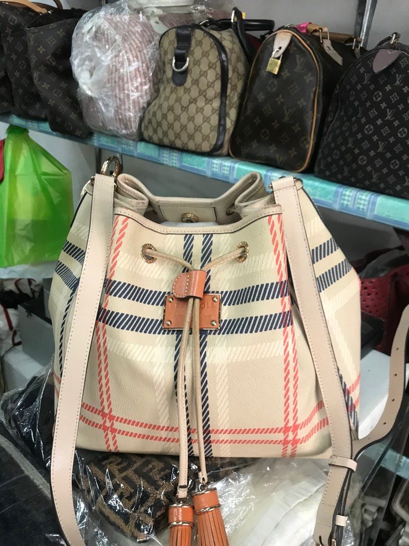 BEANPOLE, Women's Fashion, Bags & Wallets, Purses & Pouches on Carousell
