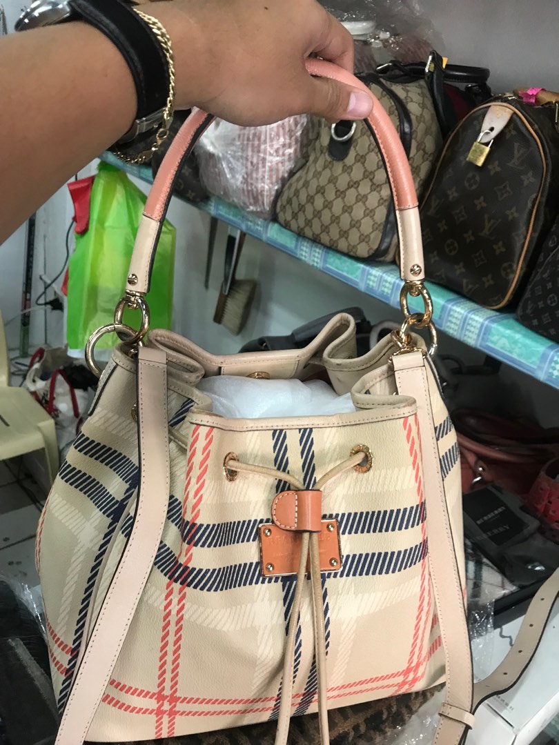 BEANPOLE, Women's Fashion, Bags & Wallets, Purses & Pouches on Carousell