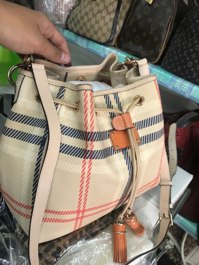 BEANPOLE, Women's Fashion, Bags & Wallets, Purses & Pouches on Carousell