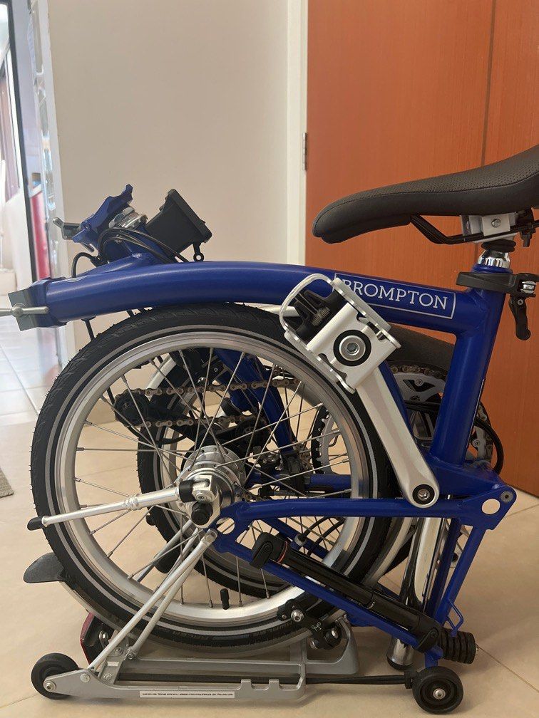 Brompton Piccadilly Blue 2022 C Line - M6R, Sports Equipment, Bicycles ...