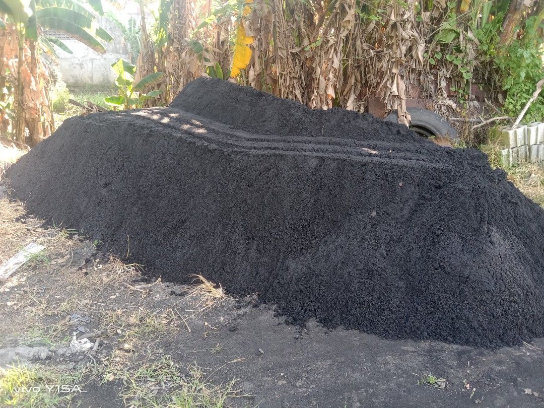 Carbonized Rice hull, Garden soil, Furniture & Home Living, Gardening ...