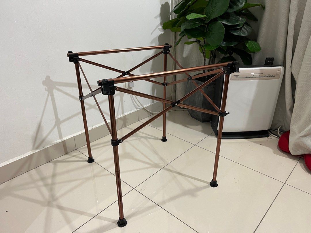 Coleman egg roll table, Sports Equipment, Hiking & Camping on Carousell