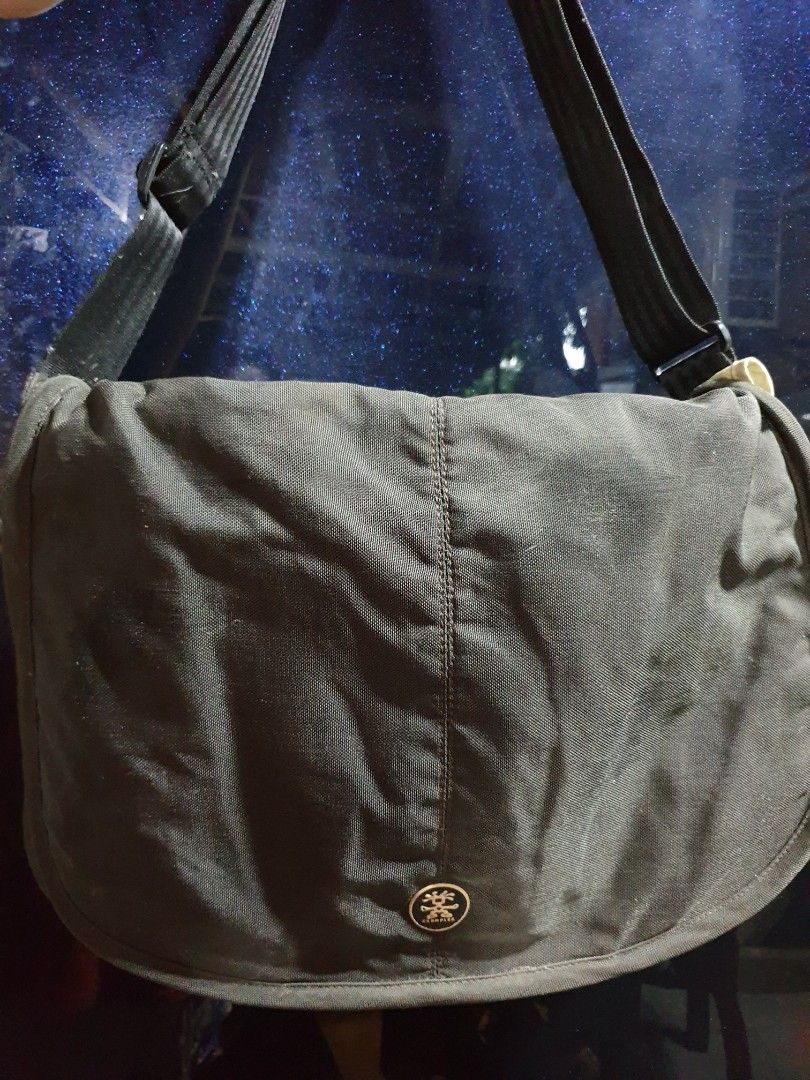Crumpler Laptop Messenger Bag, Computers & Tech, Parts & Accessories ...