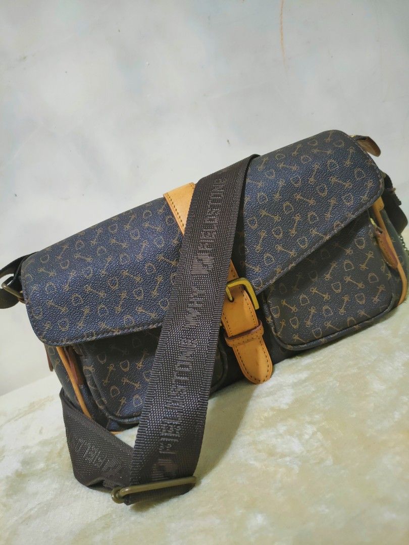 FIELDSTONE WHY BAG, Luxury, Bags & Wallets on Carousell
