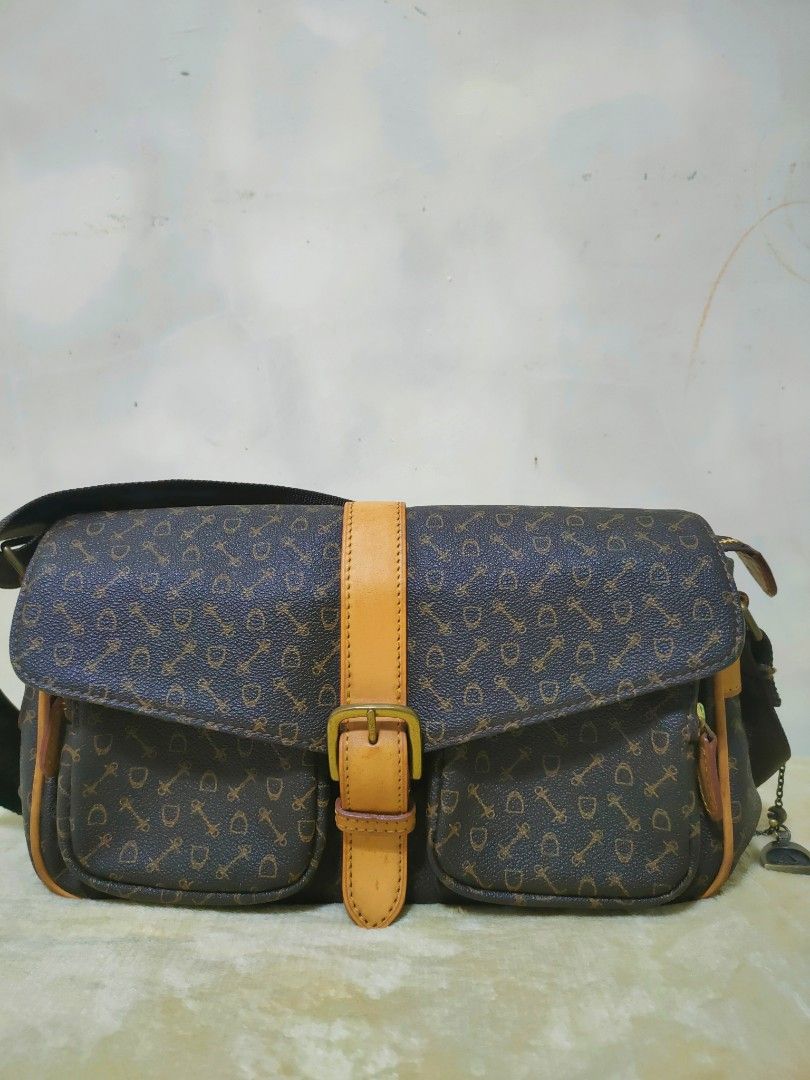 FIELDSTONE WHY BAG, Luxury, Bags & Wallets on Carousell