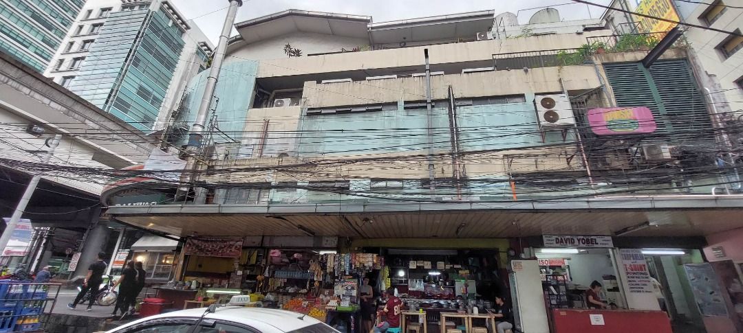 FOR SALE PRIME COMMERCIAL BUILDING in CUBAO infront of LRT-2 Cubao ...