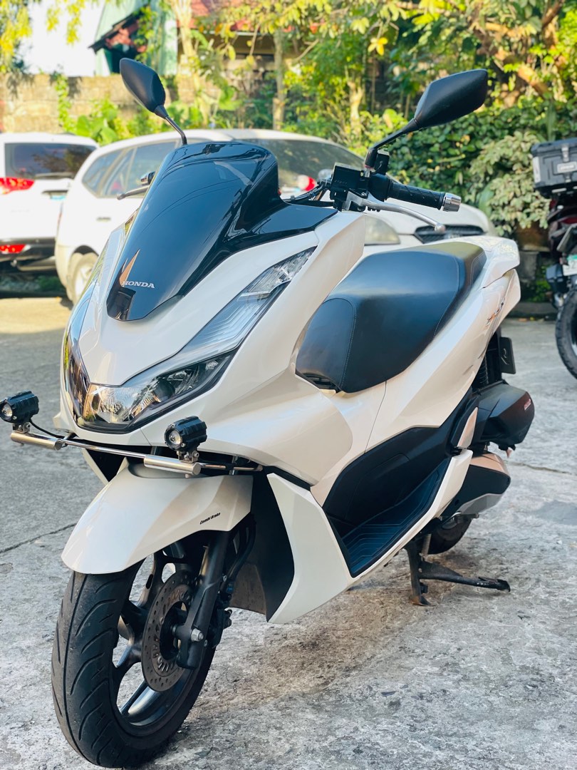Fresh Honda PCX 2022, Motorbikes, Motorbikes for Sale on Carousell