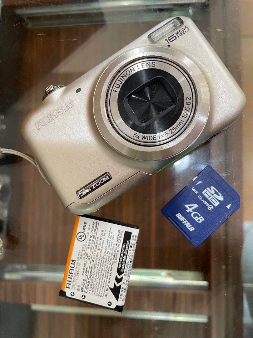 FUJI FILM CAMERA WITH BATT & SD Card (untested), Photography, Cameras ...