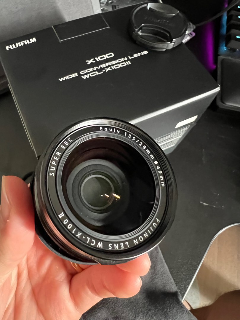 Fujifilm wide conversion lens WCL-x100ii (x100), Photography, Lens & Kits on Carousell