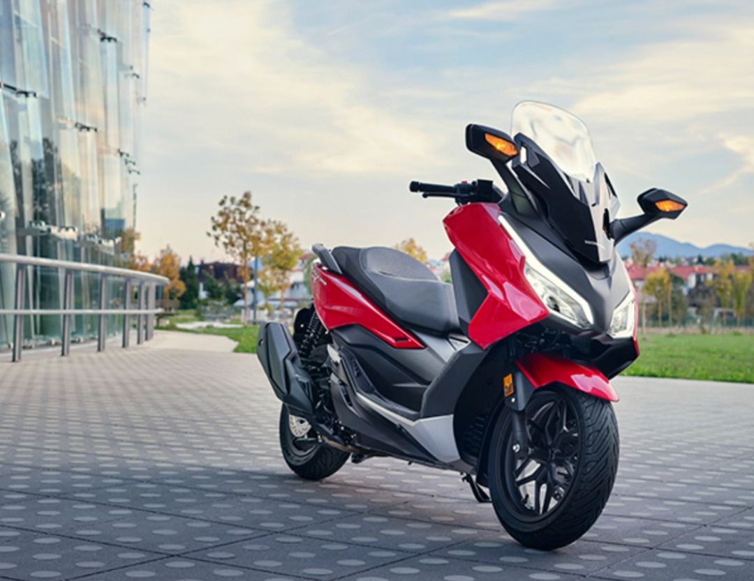 HONDA FORZA 350 BRAND NEW SCOOTER AUTO MATIC CLASS 2A STREET ROAD BIKE ...
