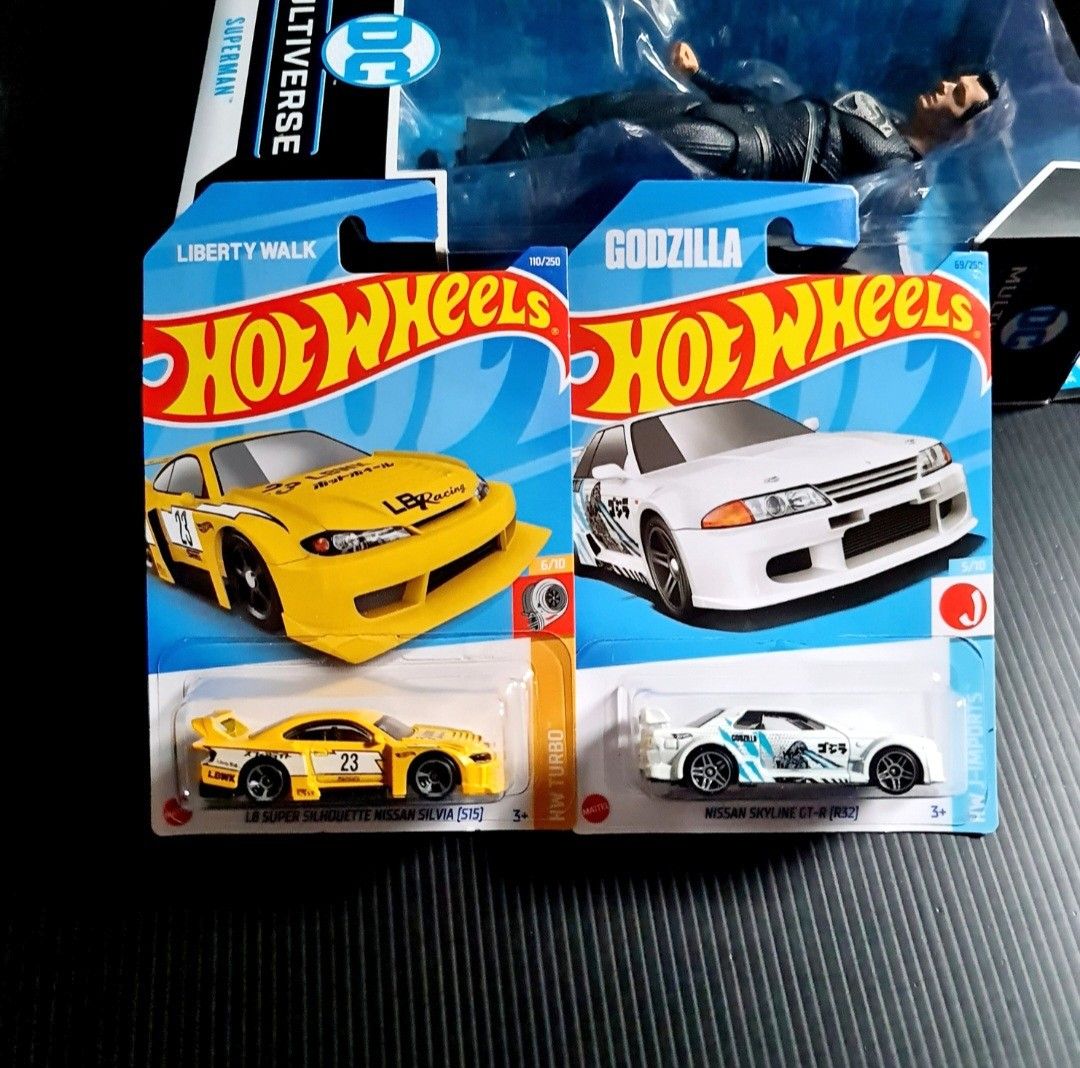 Hot Wheels Godzilla Nissan Skyline GT-R [R32], Liberty Walk LB Super ...