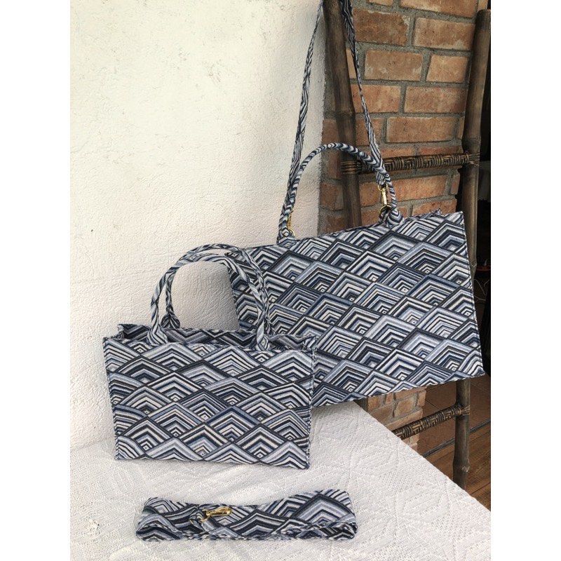 Inabel book tote bag, Philippine made, Women's Fashion, Bags & Wallets ...