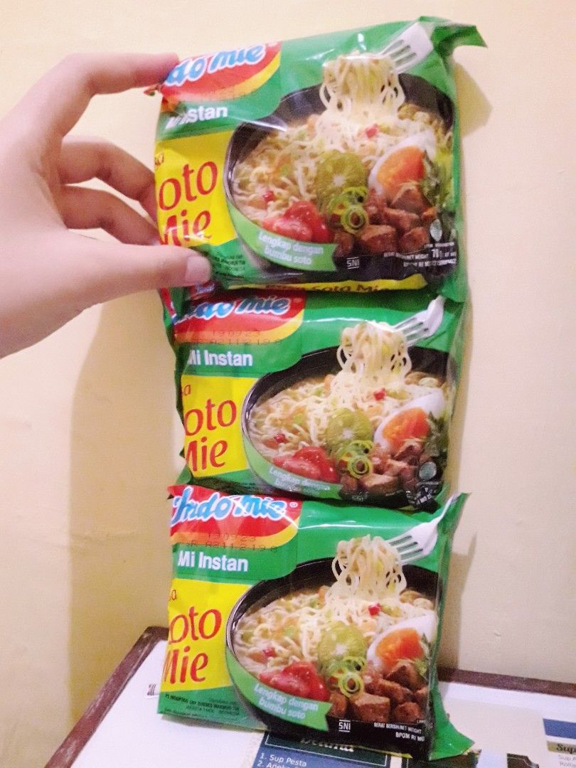 INDOMIE - RASA SOTO MIE bundle isi 3 pcs Gratis Wafello 1, Makanan ...