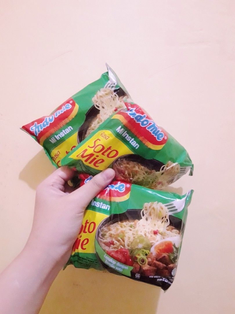 INDOMIE - RASA SOTO MIE bundle isi 3 pcs Gratis Wafello 1, Makanan ...