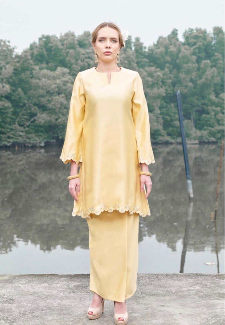 Inong in Yellow - Tujoh Kuntom, Women's Fashion, Muslimah Fashion, Baju ...