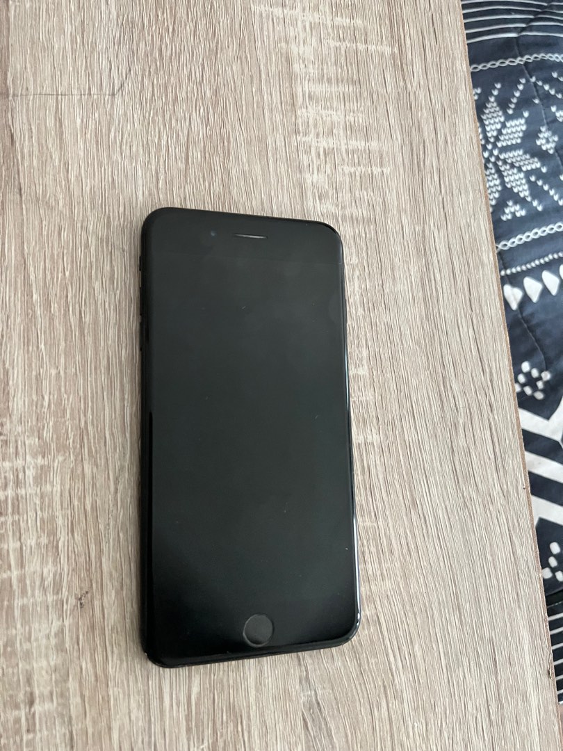 iPhones 7 plus, Mobile Phones & Gadgets, Mobile Phones, iPhone, iPhone 7 Series on Carousell