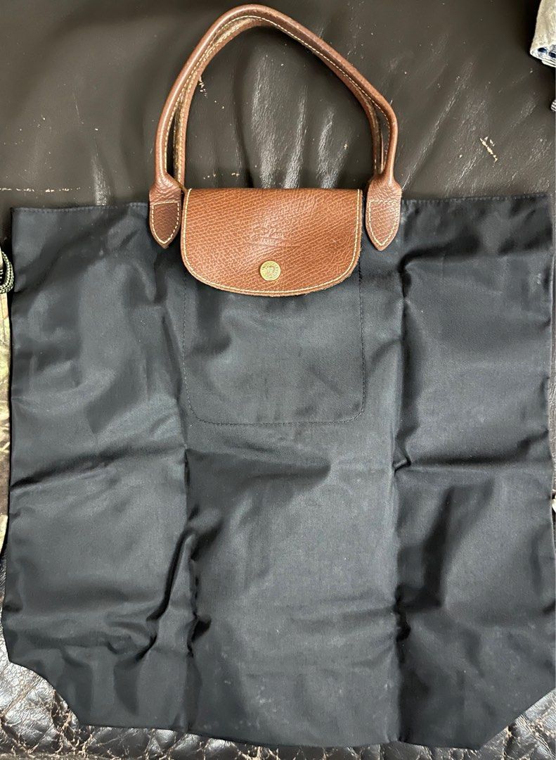 Longchamp A4 size, 女裝, 手袋及銀包, Tote Bags - Carousell