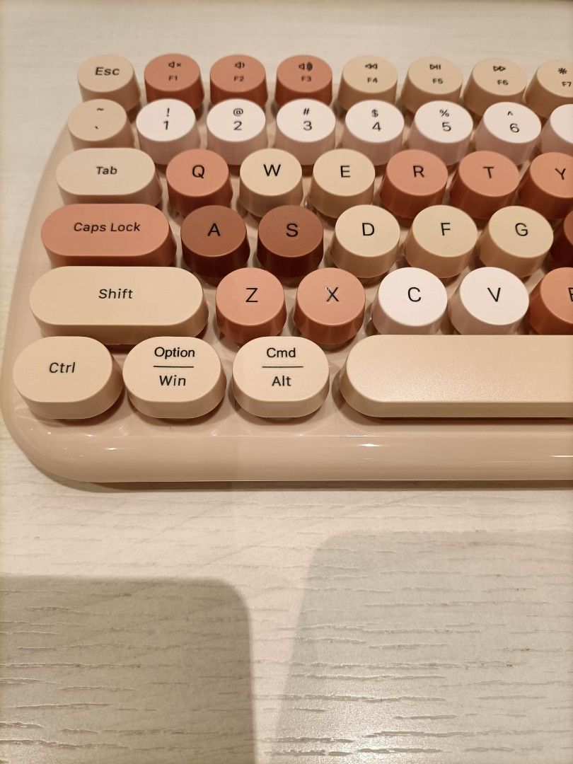 Mofii Wireless Keyboard (Bubble tea coloured), Computers & Tech, Parts ...