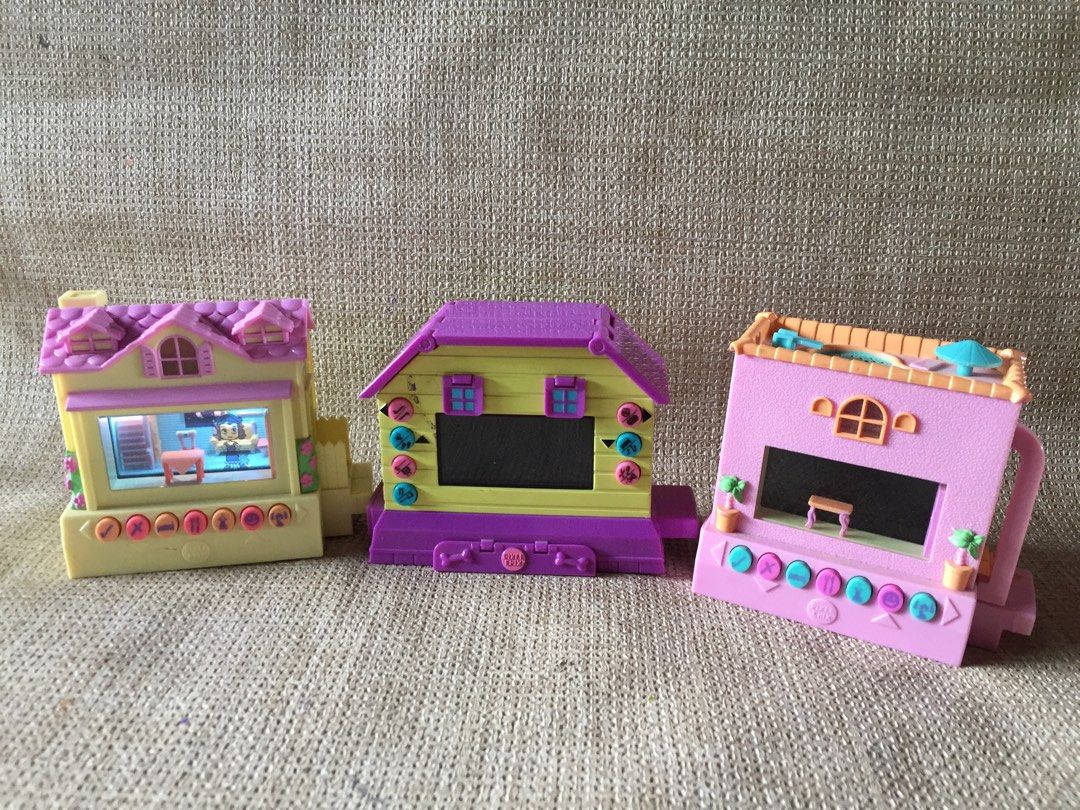 Pixel Chix Cottage House sold by pc, Hobbies & Toys, Toys & Games on ...