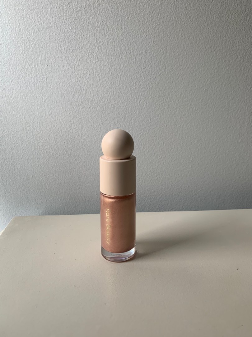 Rare Beauty Positive Light Liquid Luminizer Highlighter / Mesmerize ...