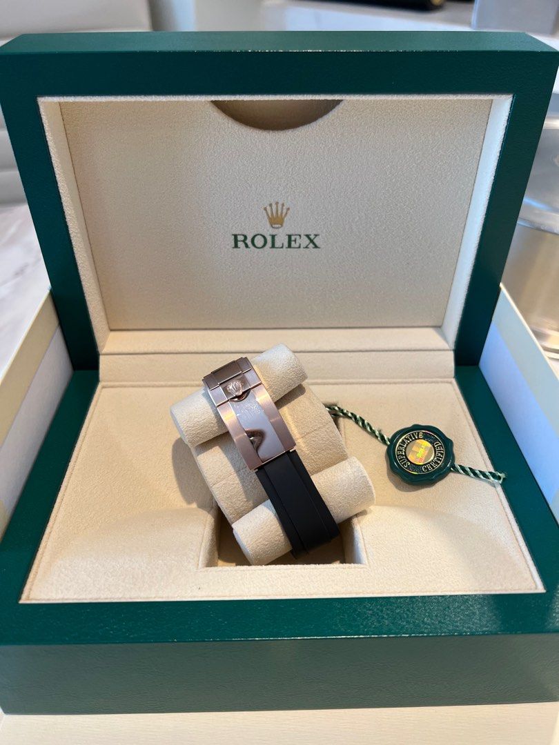 Rolex Daytona in Sundust dial, Luxury, Watches on Carousell