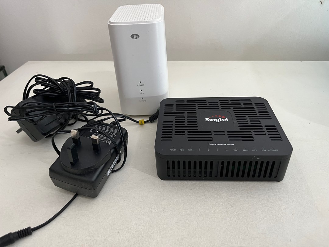 SingTel modem set, Computers & Tech, Parts & Accessories, Networking on ...