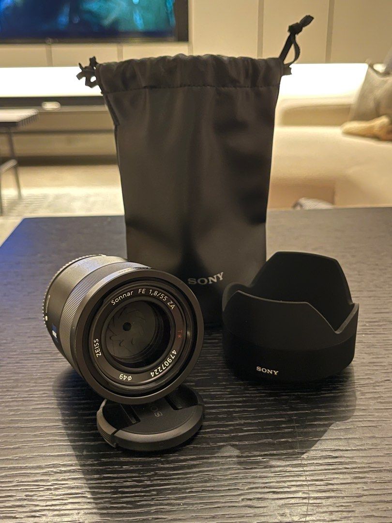 Sony Sonnar T* FE 55mm F1.8 ZA Lens, Photography, Lens & Kits on Carousell